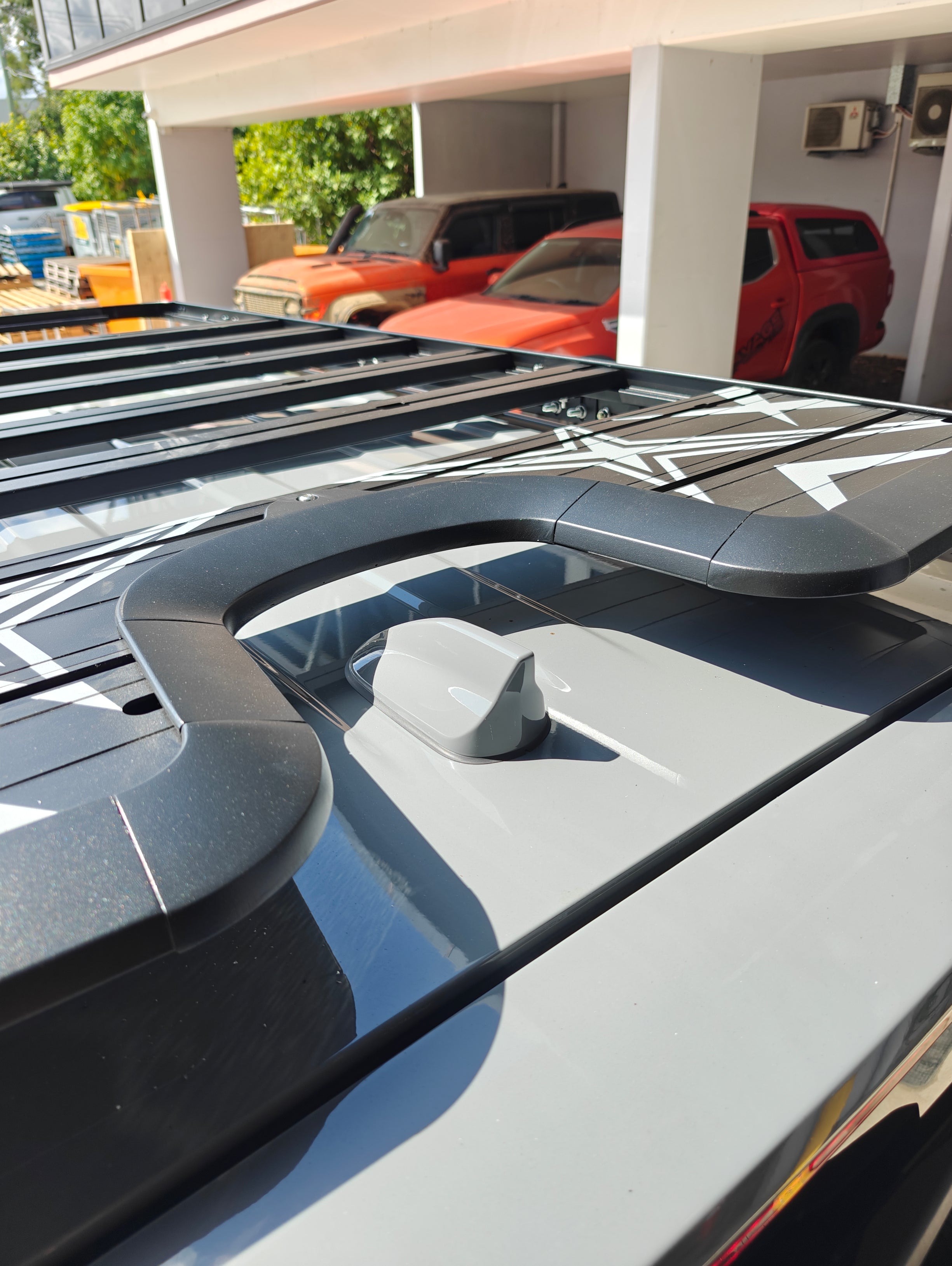 TANK 300 PLATFORM RACK (FULL LENGTH WITH REMOVABLE SUNROOF RAIL ...