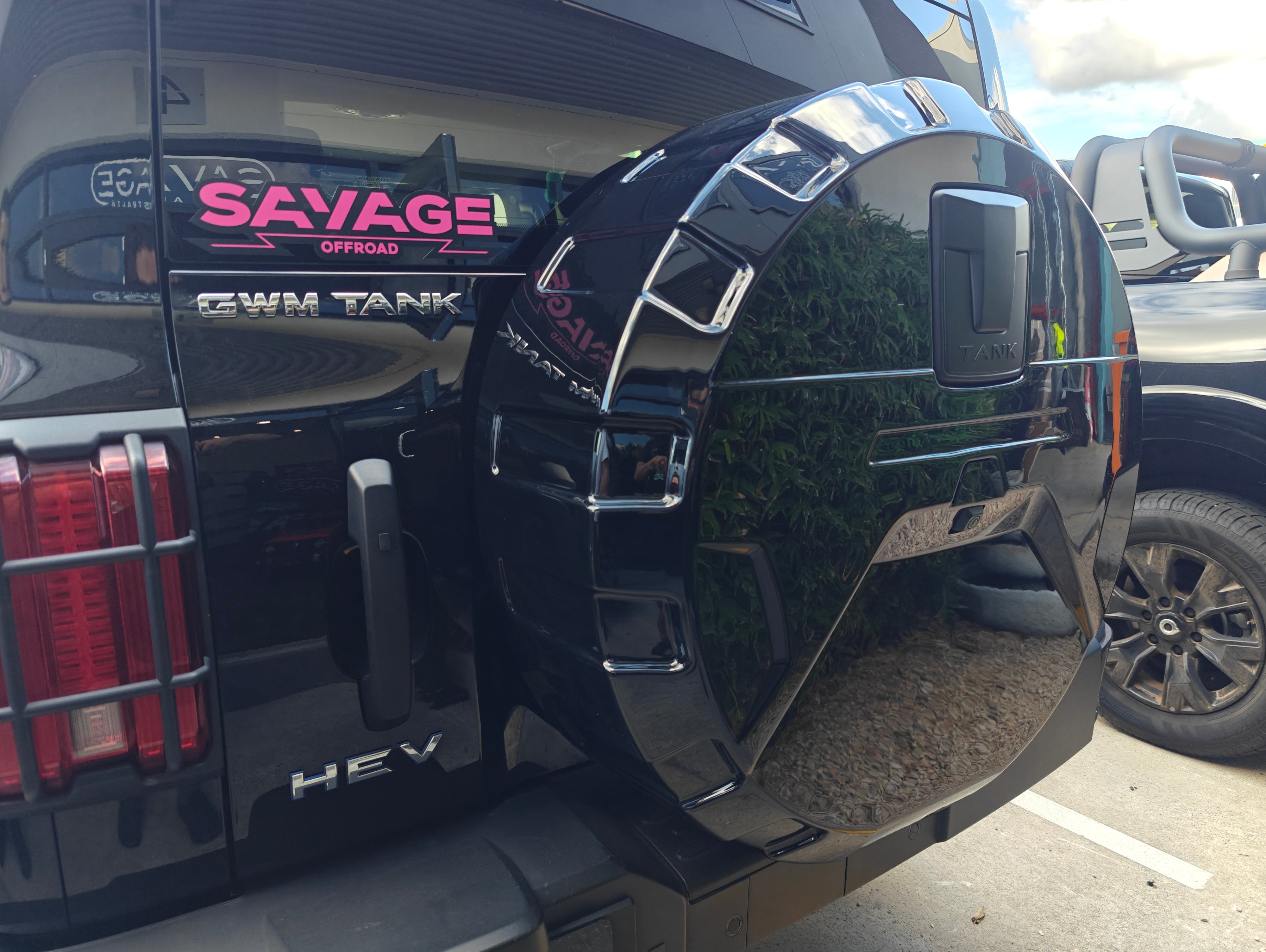 TANK 300 TYRE COVER WITH BLACK LOGO – Savage Tech Australia